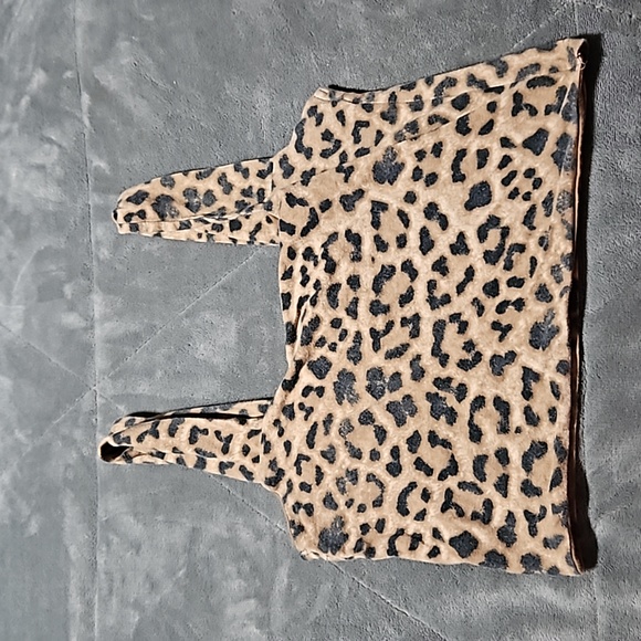 Rue21 | Tops | Cheetah Print Crop Top | Poshmark